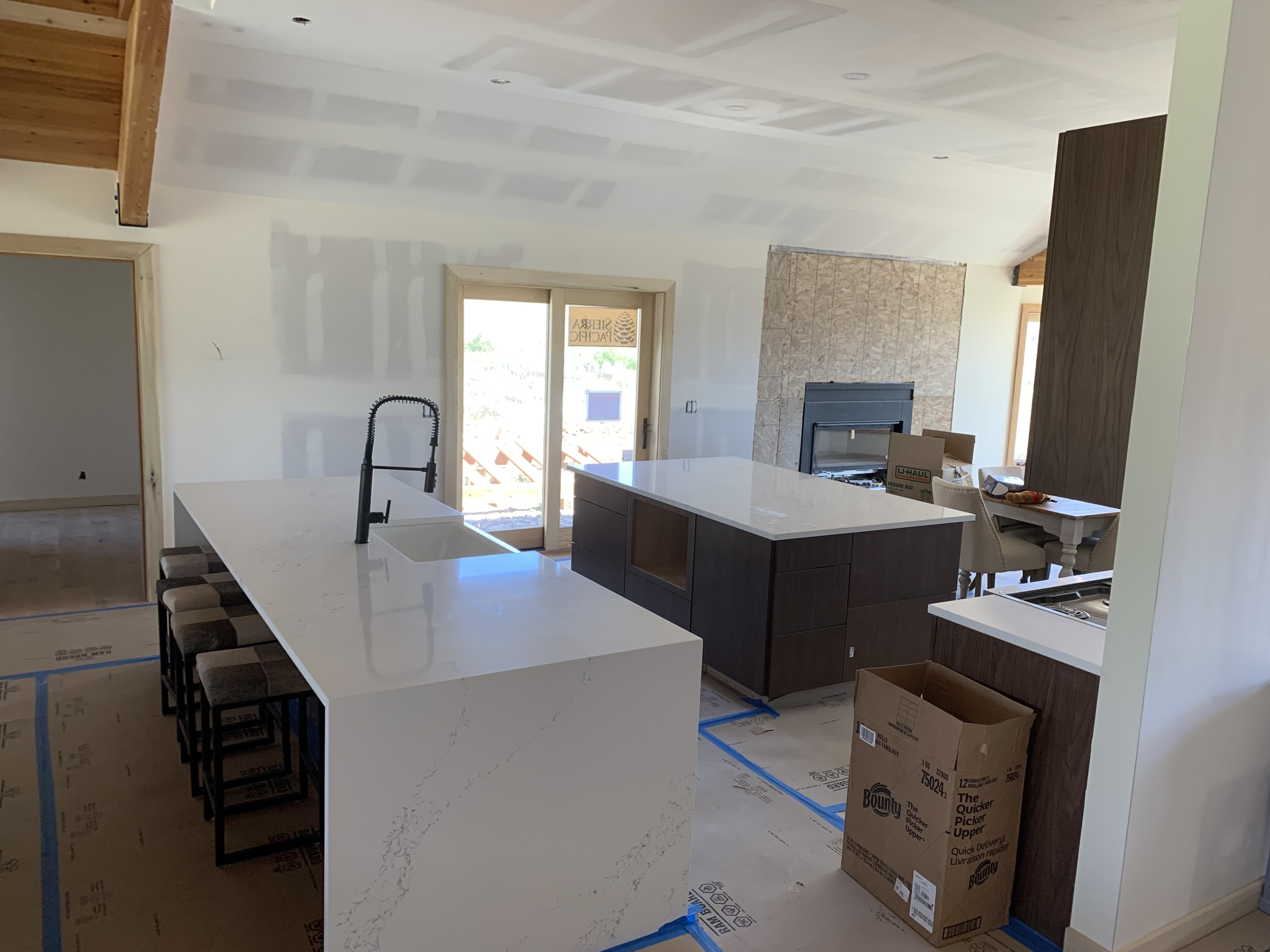 Alpha Granite & Tile